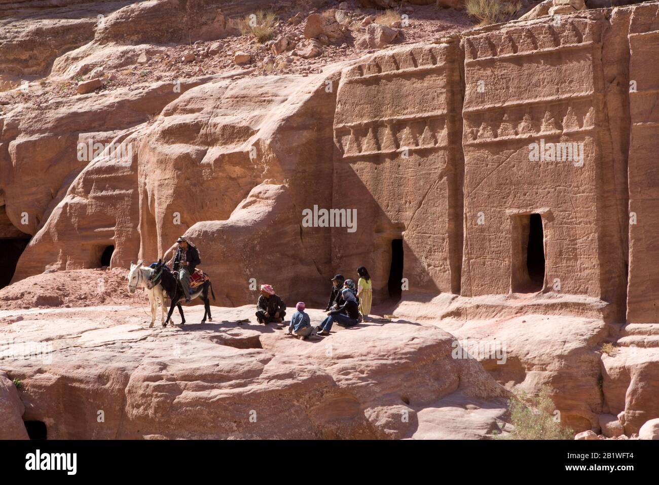 Bedouin family in Petra - Jordan Stock Photo - Alamy