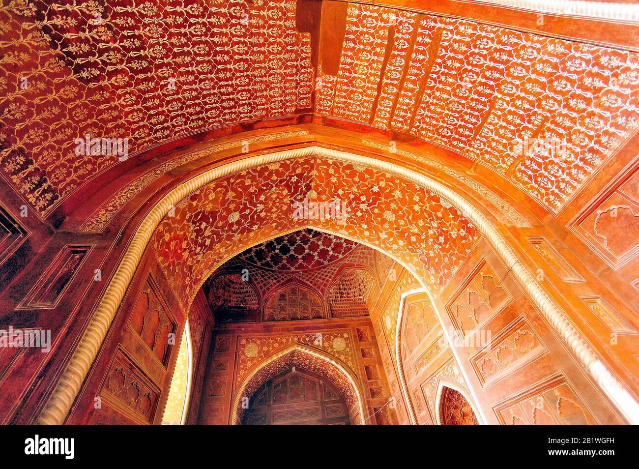 Taj Mahal Dome Interior High Resolution Stock Photography and Images ...