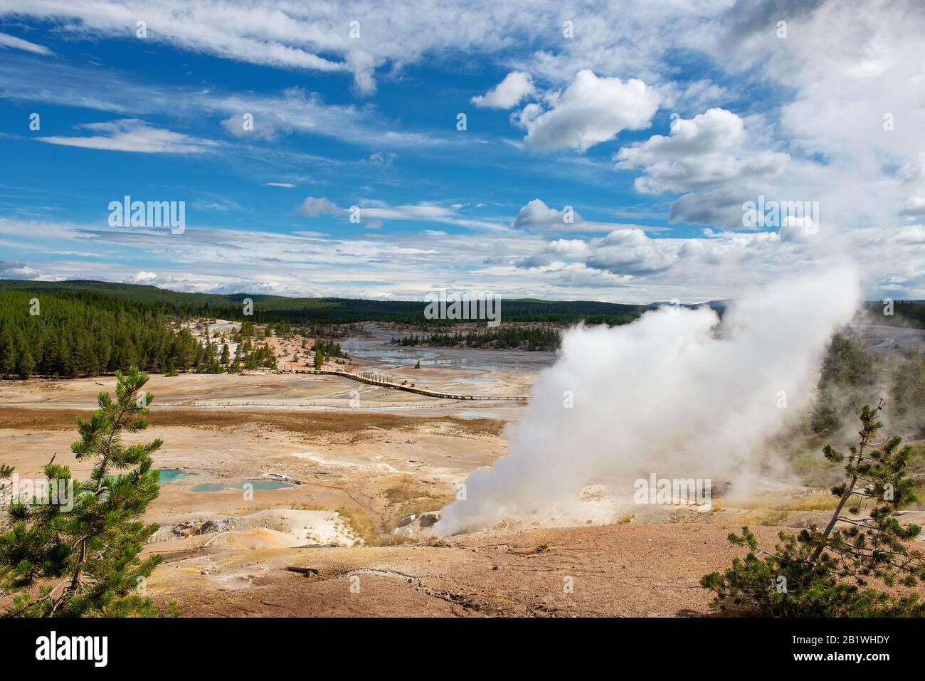Yellowstone nationalpark yellowstone nationalpark hi-res stock ...