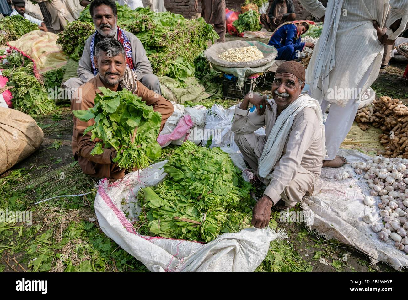 Lahore pakistan market hi-res stock photography and images - Alamy