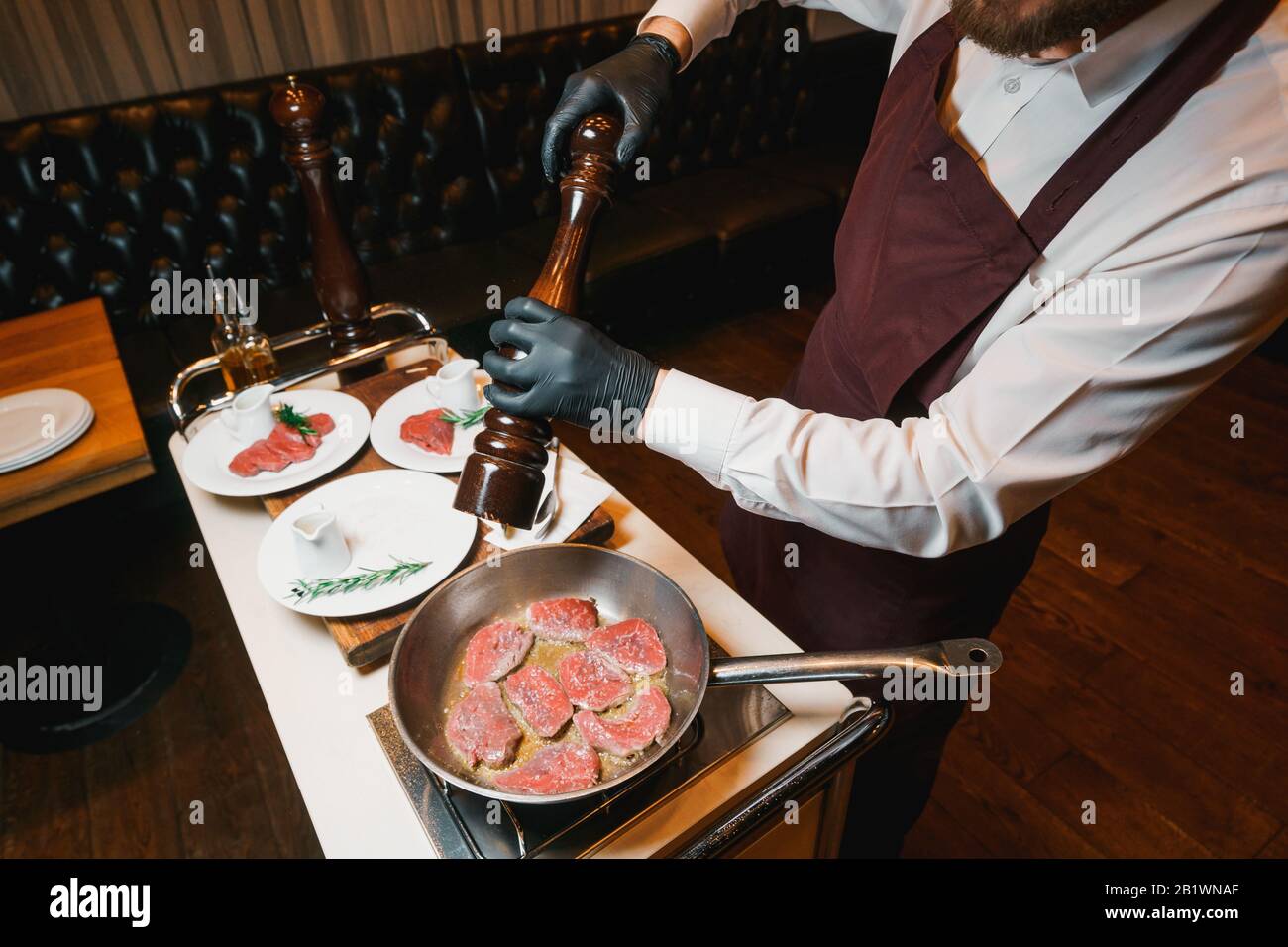 Adding pepper hi-res stock photography and images - Alamy