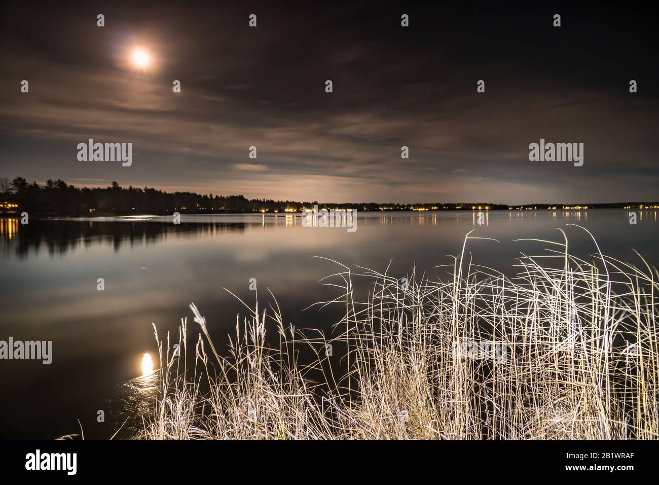 Moonrise night nighttime hi-res stock photography and images - Alamy