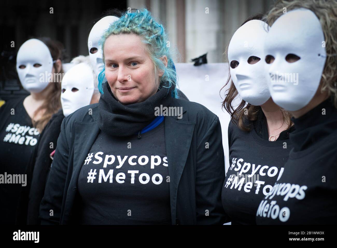Undercover metropolitan police officer hi-res stock photography and ...