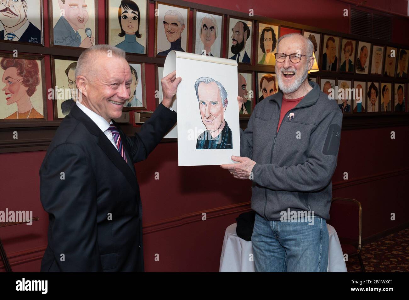 James cromwell 2020 hi-res stock photography and images - Alamy