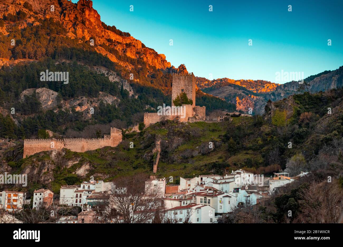 Rustic village home and castle hi-res stock photography and images - Alamy