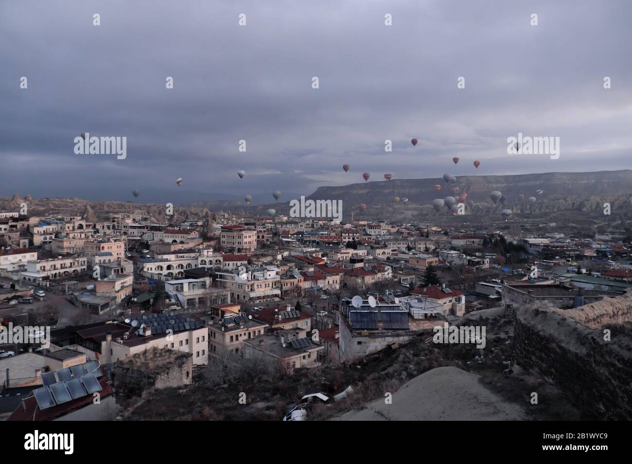 hot air balloons at dawn Stock Photo - Alamy