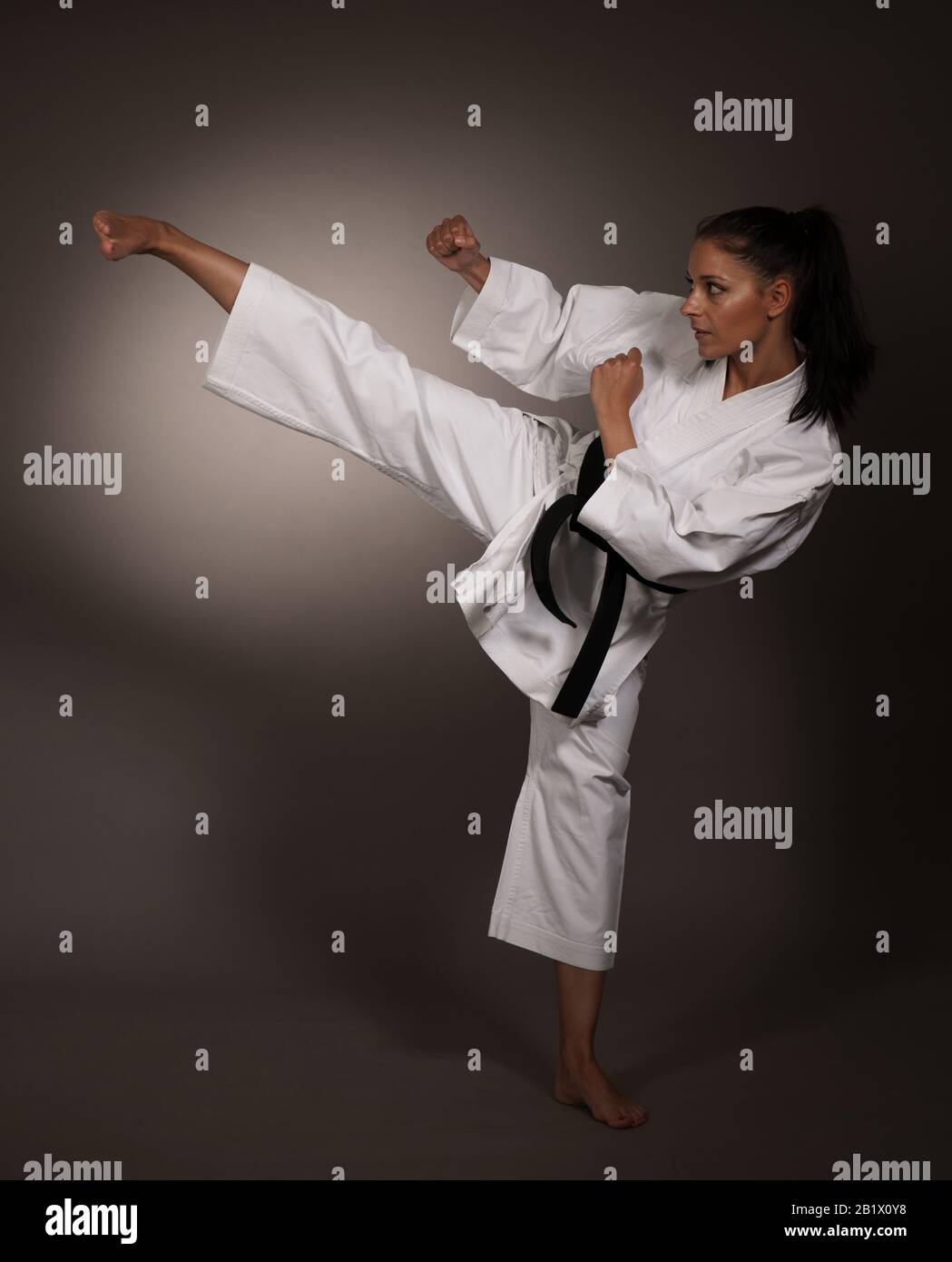 Japanese girl in karate uniform hi-res stock photography and images - Alamy