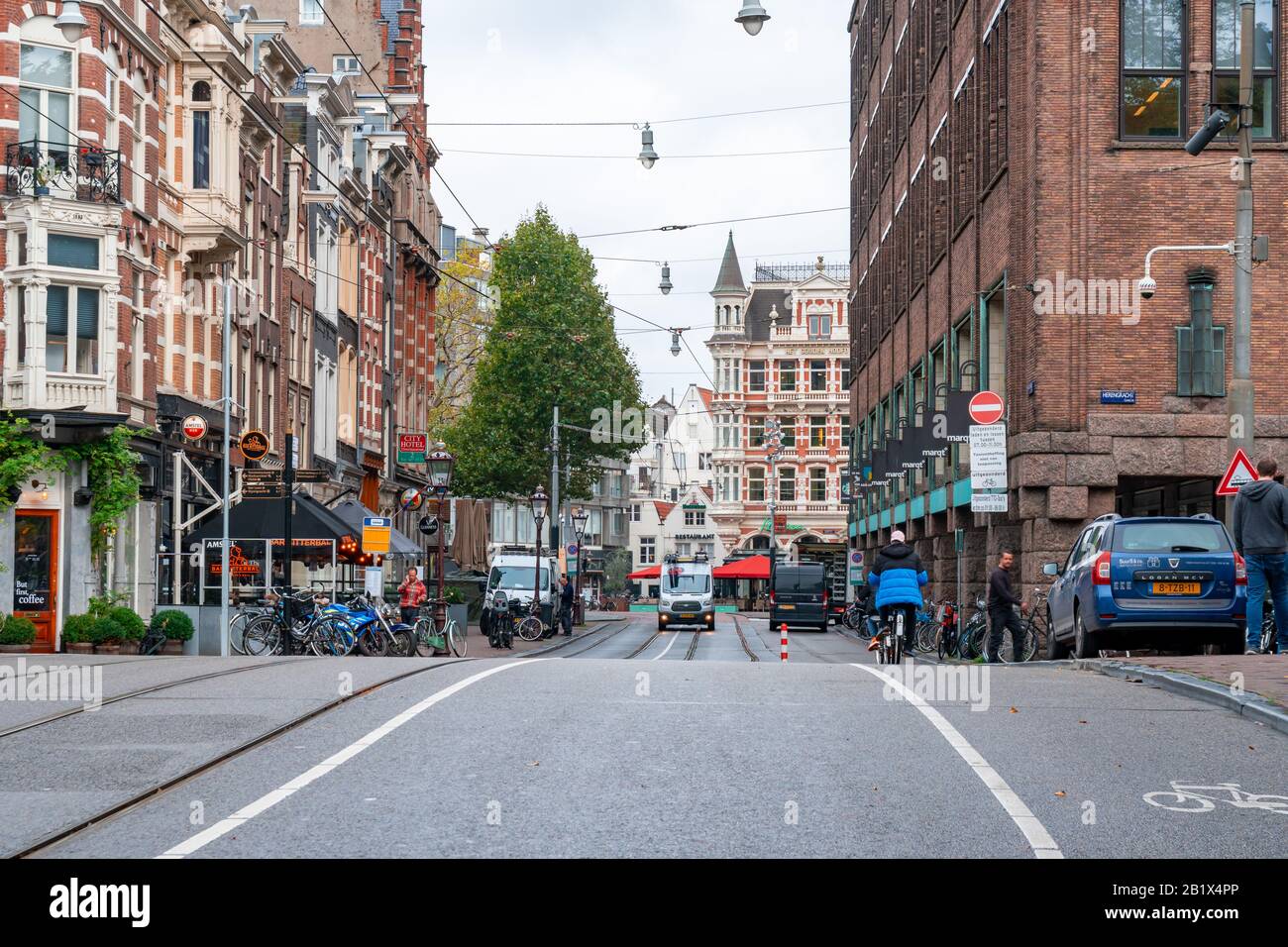Colorful buildings in amsterdam hi-res stock photography and images - Alamy