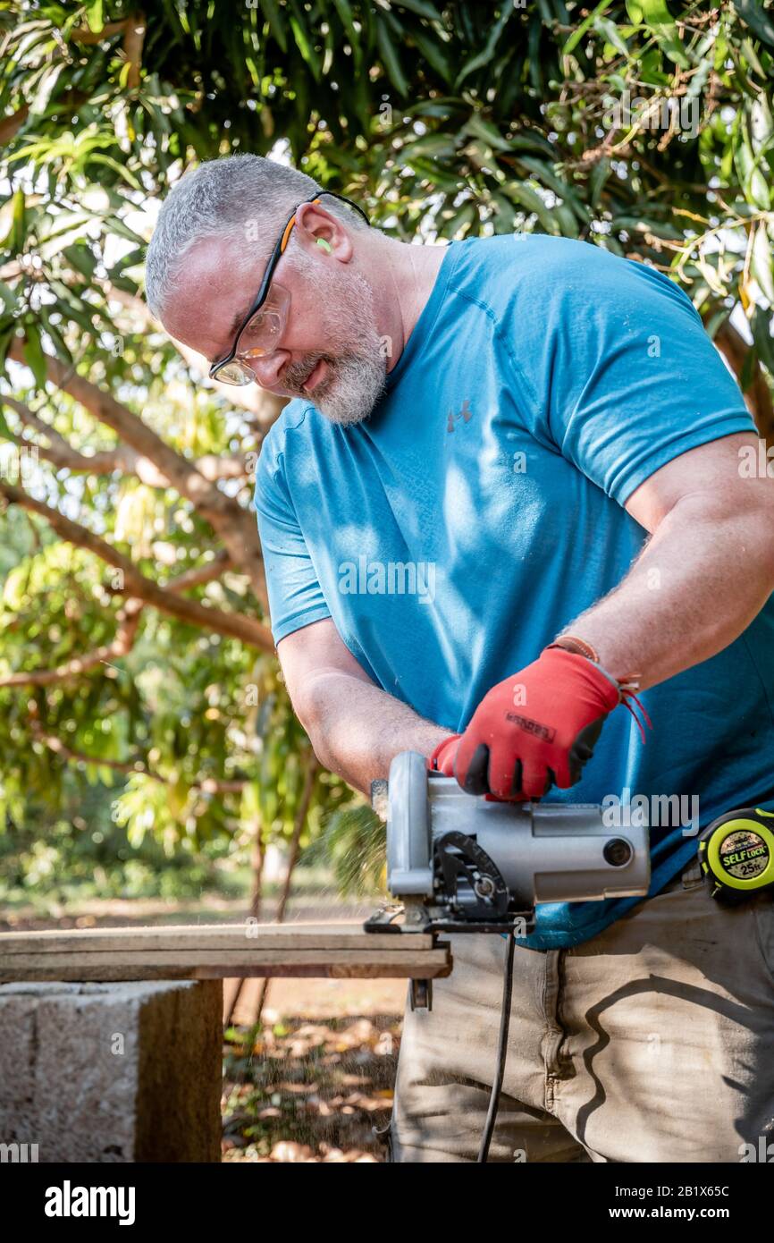 mission team from the United States helping build house for poor ...