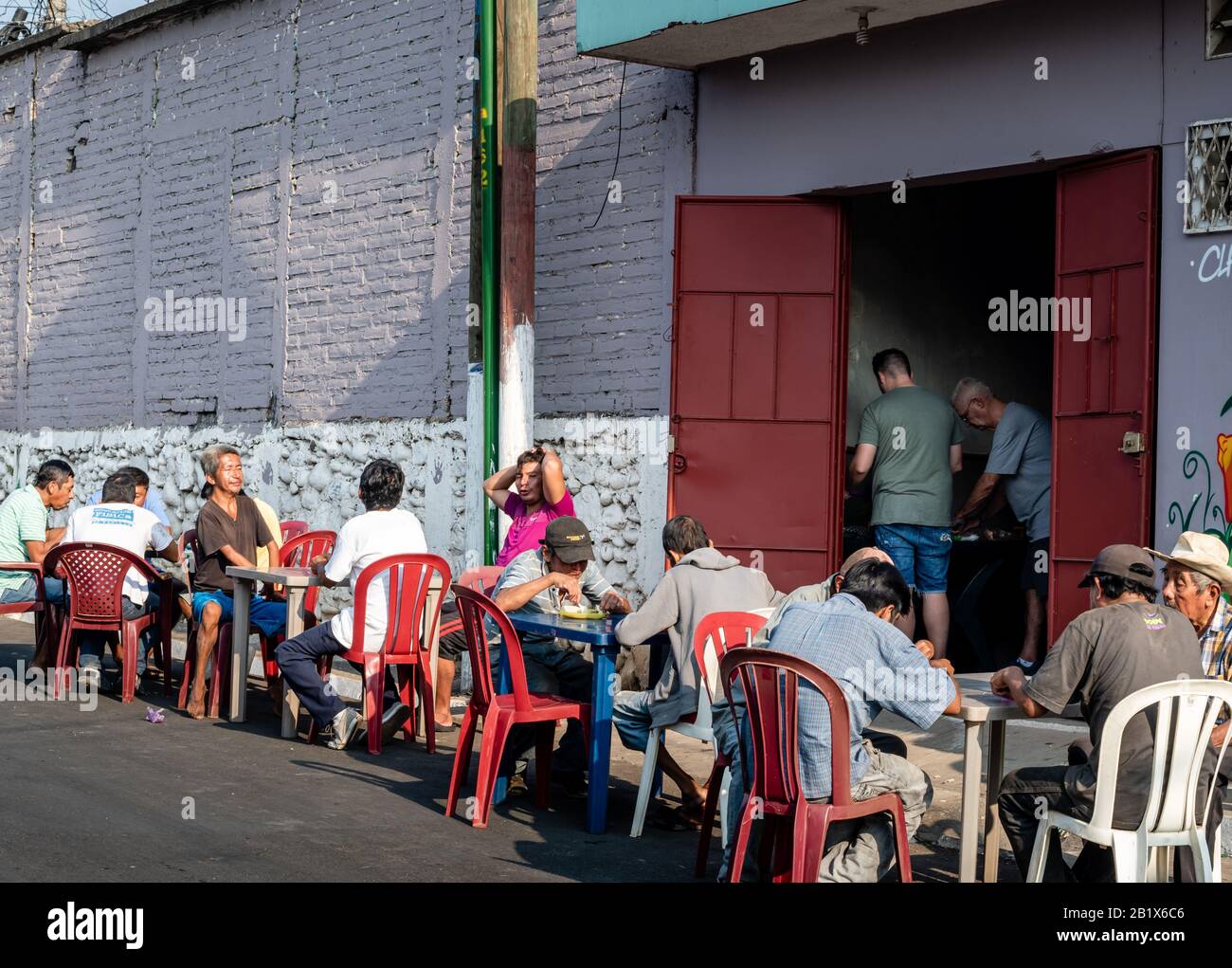 Giving food to a homeless person hi-res stock photography and images ...