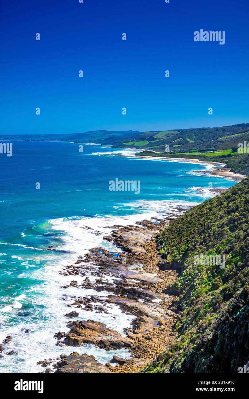 Sweeping views of Victorian coastline along the Great Ocean Road in ...