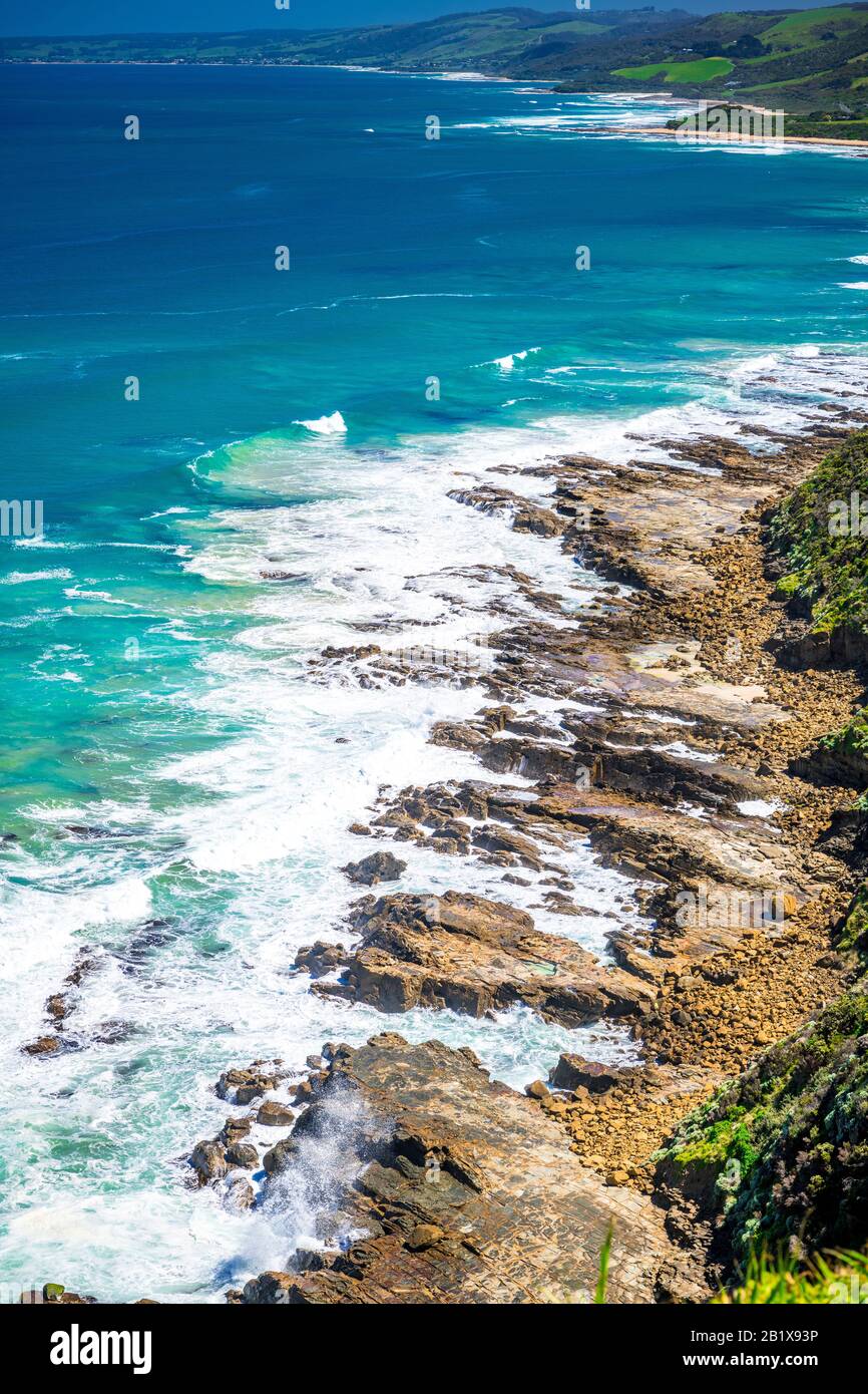 Sweeping views of Victorian coastline along the Great Ocean Road in ...