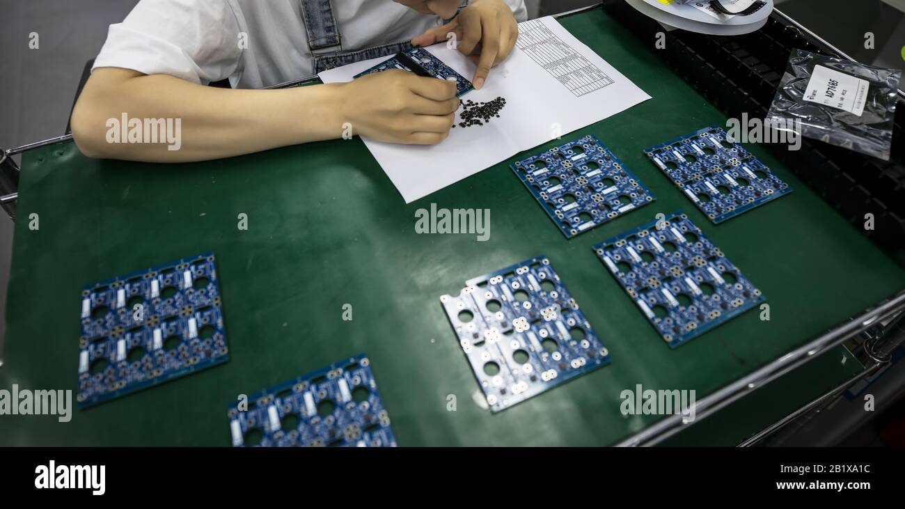 Computer chip manufacture china hi-res stock photography and images - Alamy