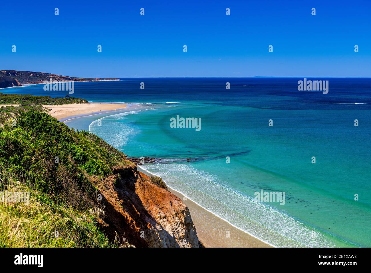 Sweeping views of Victorian coastline along the Great Ocean Road in ...