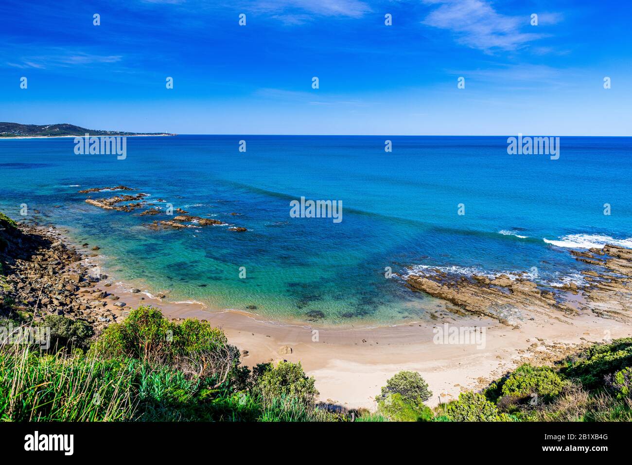 Sweeping views of Victorian coastline along the Great Ocean Road in ...