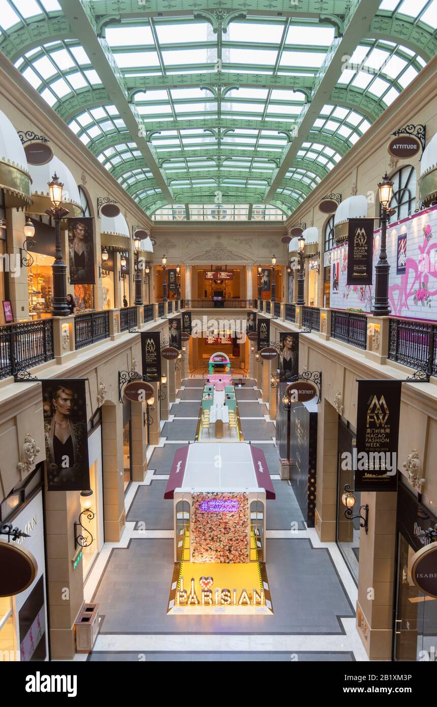 The star casino shopping hi-res stock photography and images - Alamy