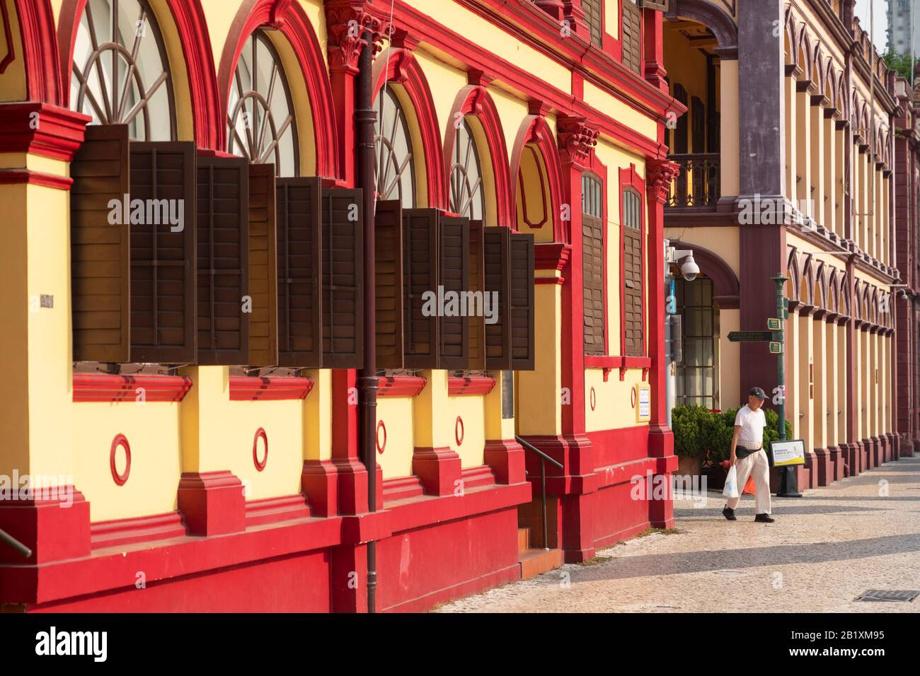 Colonial buildings in Tap Seac Square, Macau, China Stock Photo - Alamy