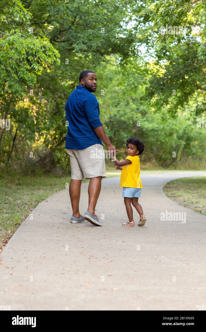 Father daughter talking african hi-res stock photography and images - Alamy