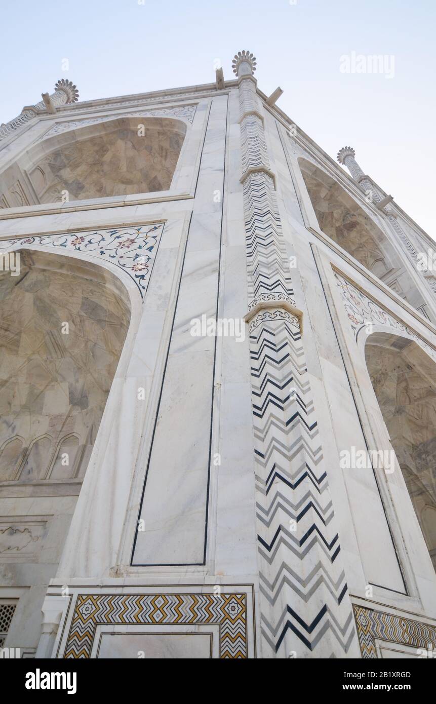 Architectural beauty of the Taj Mahal at Agra, India Stock Photo - Alamy