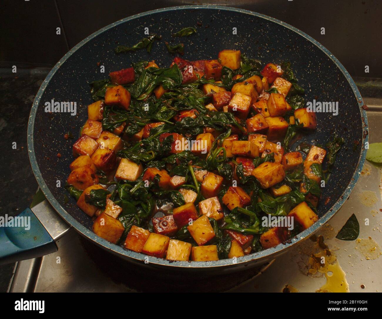 Paneer spring roll hi-res stock photography and images - Alamy