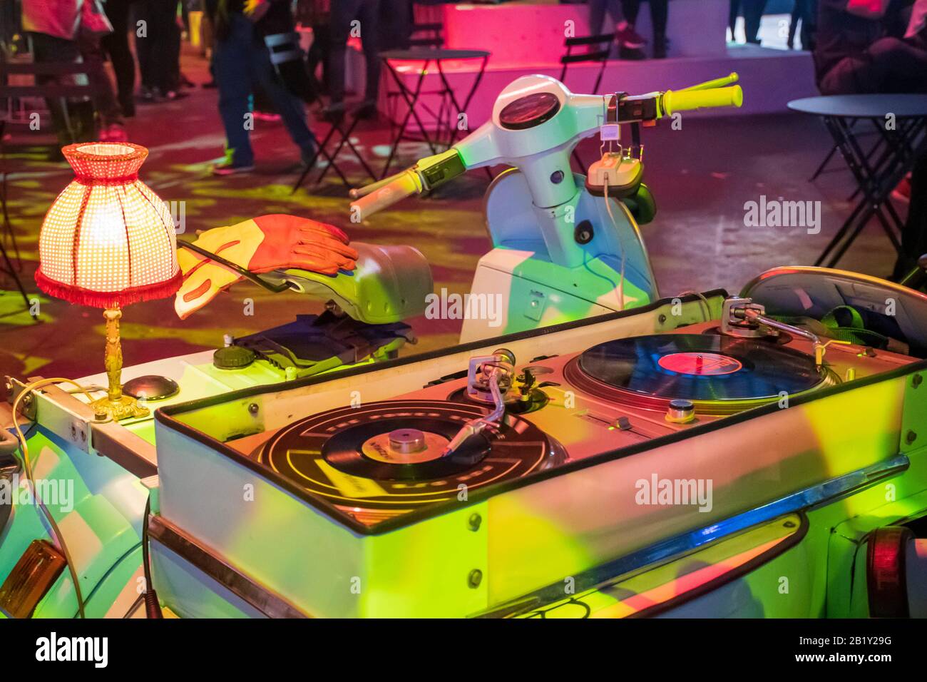 1950s music console hi-res stock photography and images - Alamy