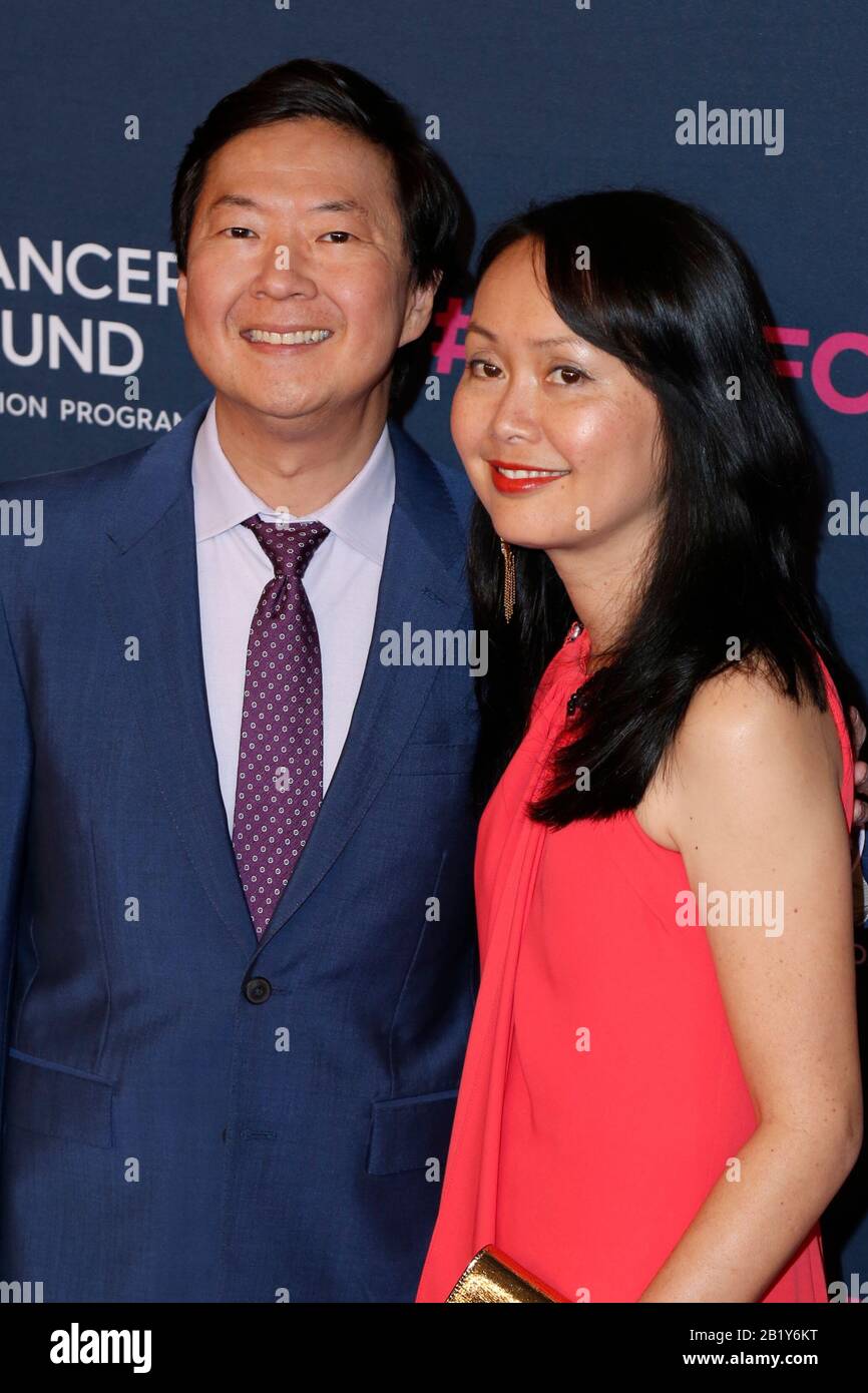 Beverly Hills, USA. 27th Feb, 2020. Ken Jeong, Tran Jeong walking the ...