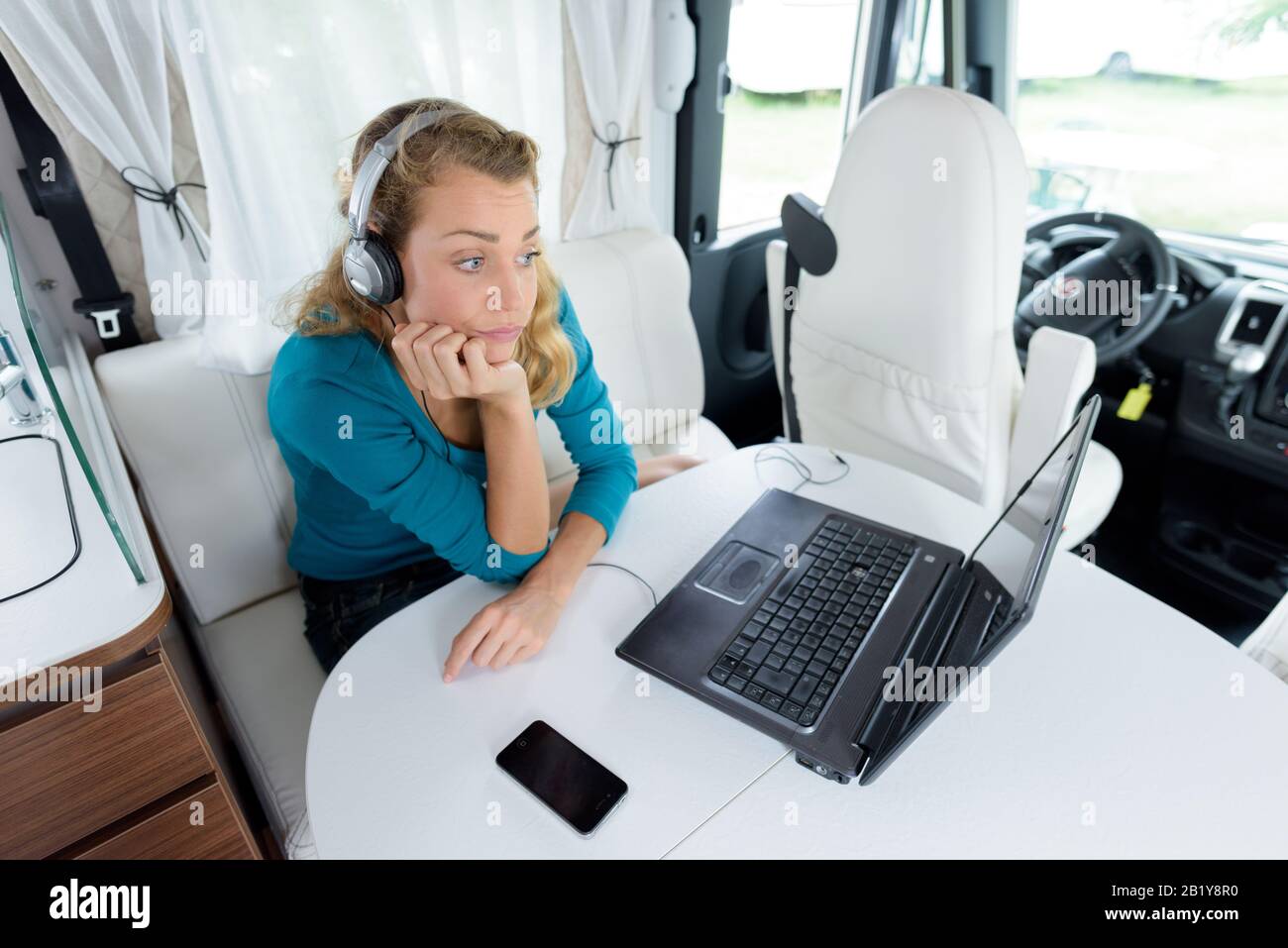 Missing boyfriend hi-res stock photography and images - Alamy
