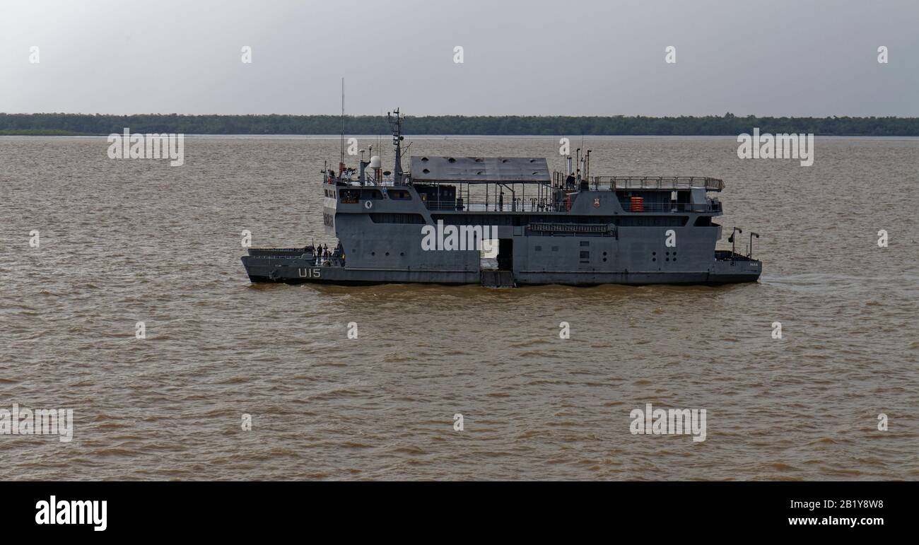 Troop transport ship hi-res stock photography and images - Alamy