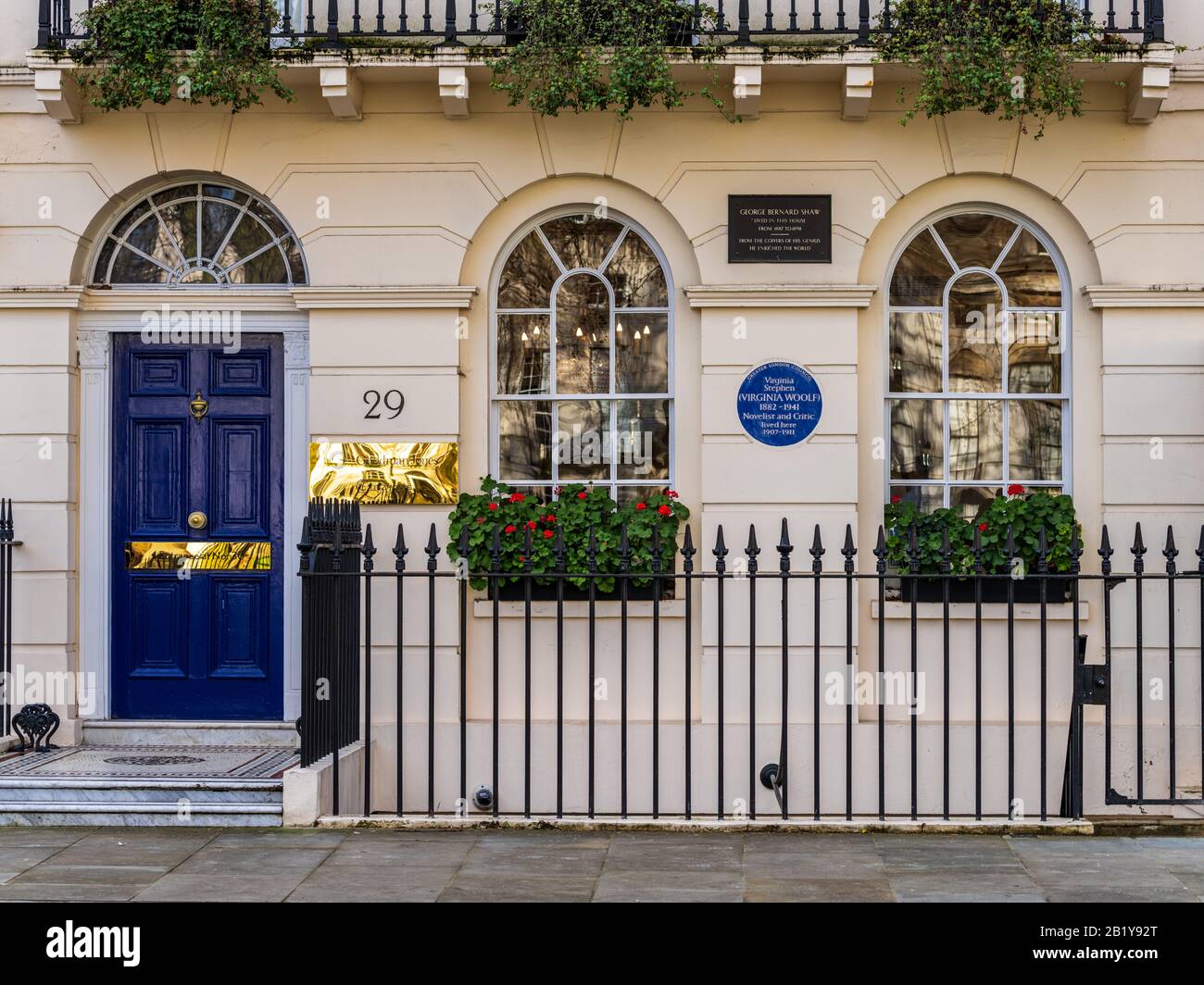 29 Fitzroy Square Fitzrovia London - Plaques to George Bernard Shaw ...