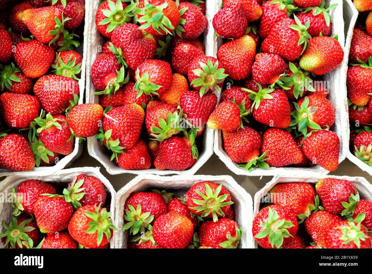 Strawberry distribution hi-res stock photography and images - Alamy