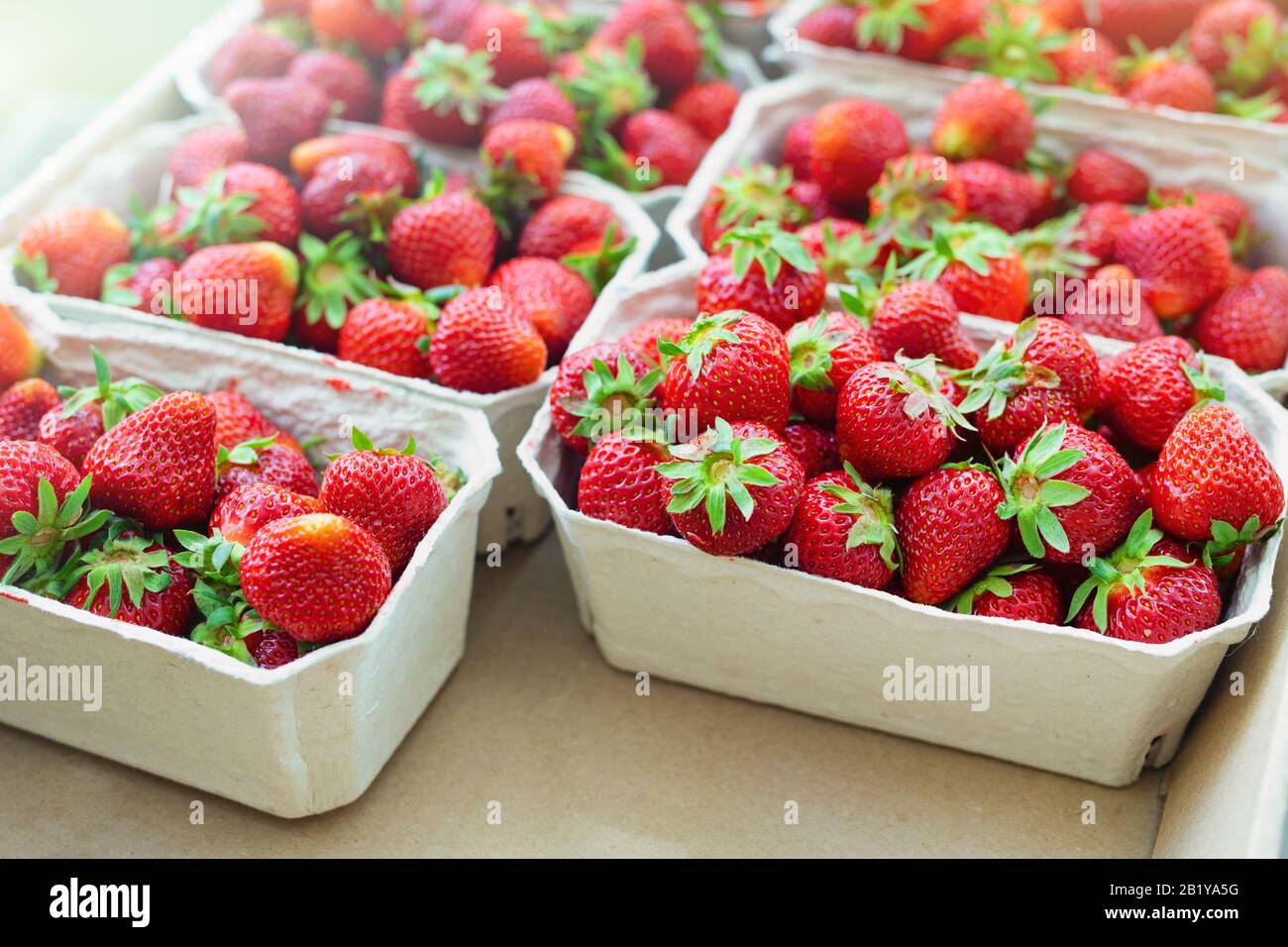 Strawberry distribution hi-res stock photography and images - Alamy