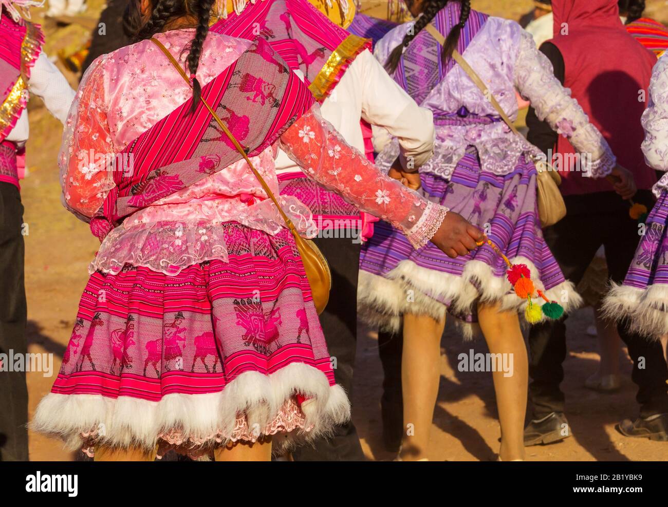 Authentic peruvian dance in Titicaca region Stock Photo - Alamy