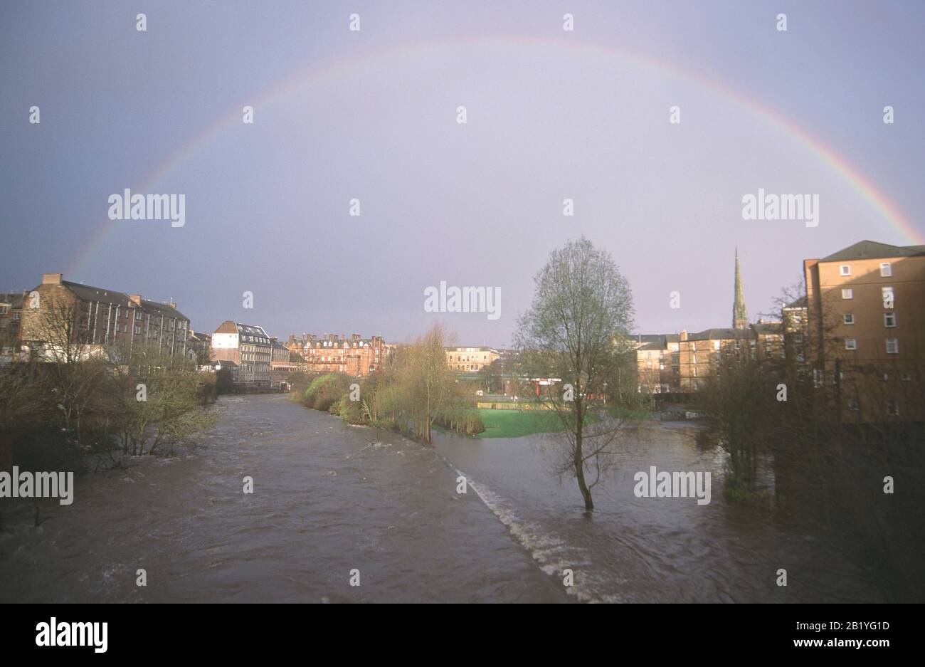 River Kelvin in Glasgow flooding into Kelvinbridge subway car park in ...
