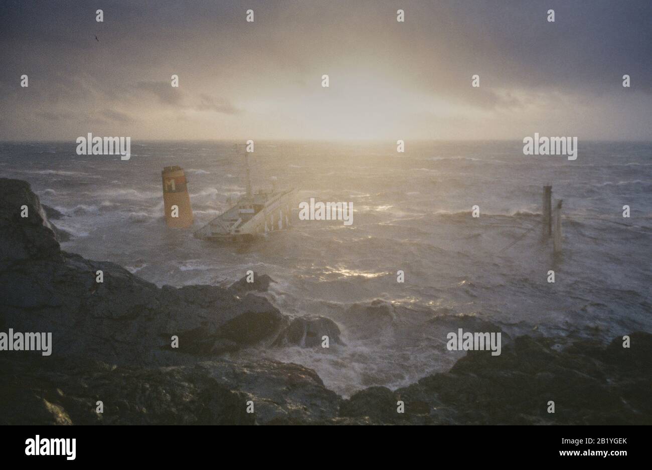 Exxon valdez tanker hi-res stock photography and images - Alamy