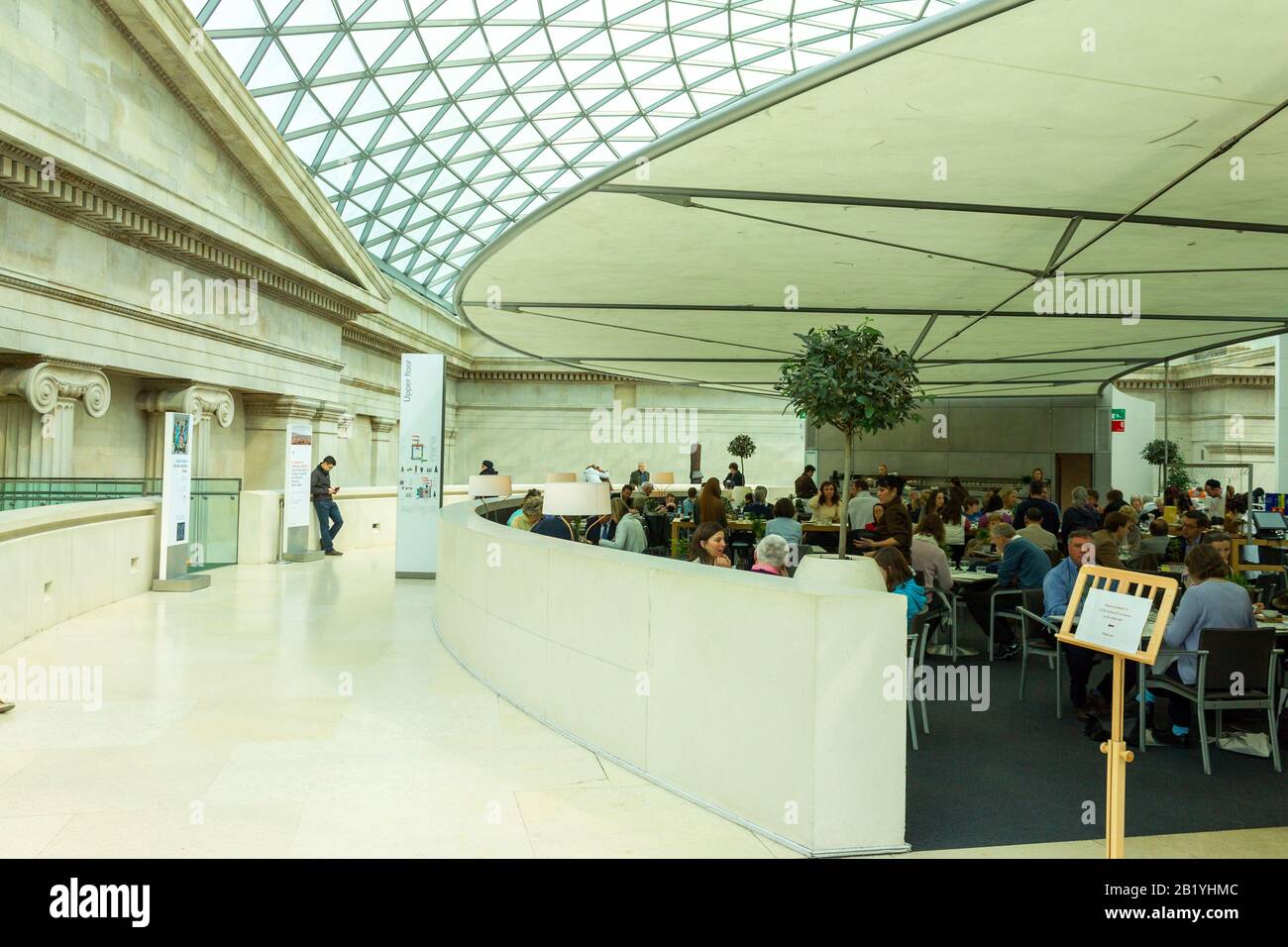 Cafe british museum london hi-res stock photography and images - Alamy