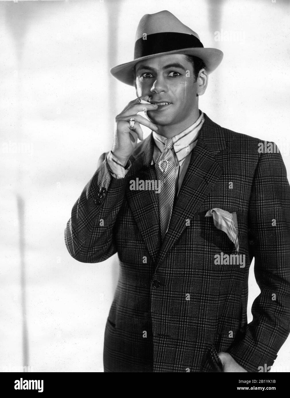 PAUL MUNI as Tony Camonte Publicity Portrait for SCARFACE 1932 ...