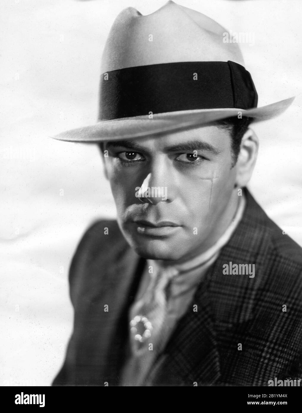 PAUL MUNI as Tony Camonte Publicity Portrait for SCARFACE 1932 ...