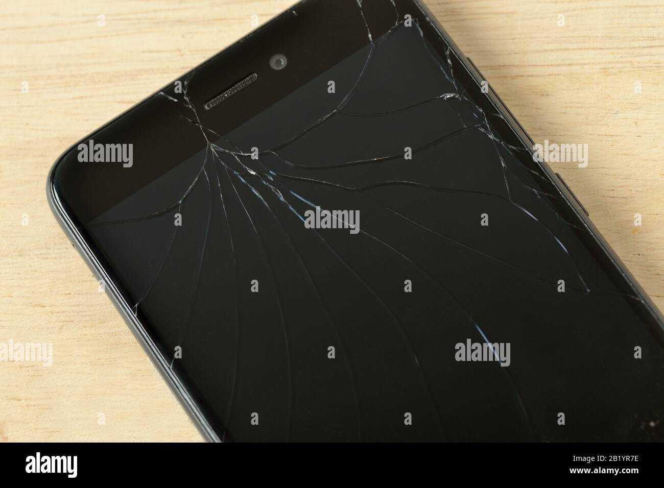 Mobile cracked screen hi-res stock photography and images - Alamy