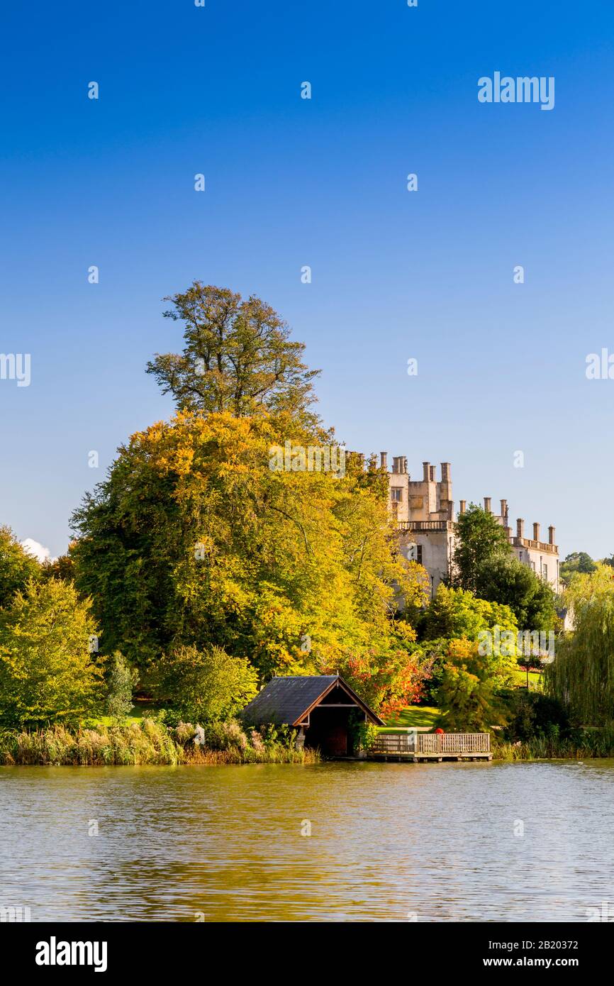 Artificial lake hi-res stock photography and images - Alamy