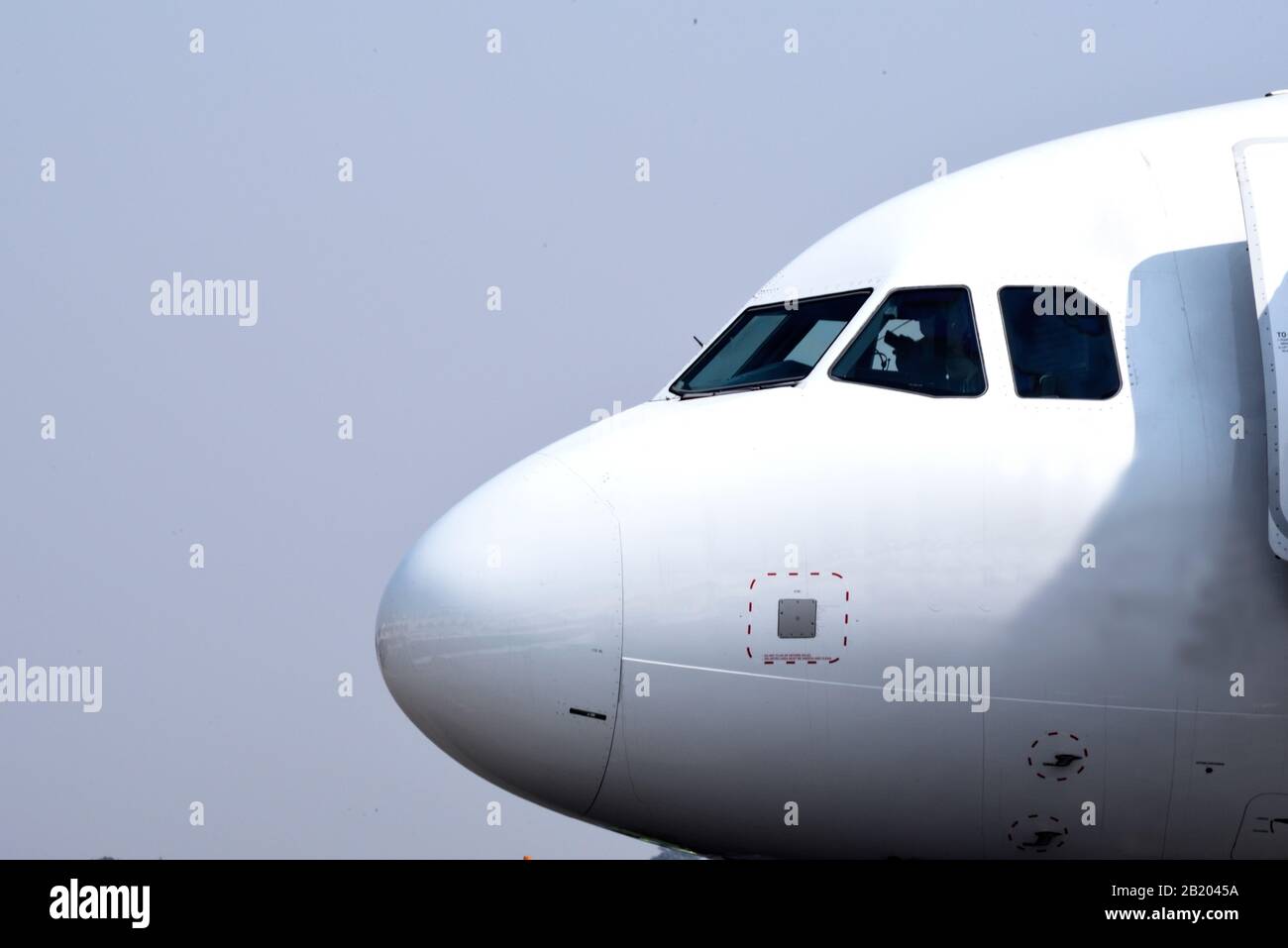 Nose against the window hi-res stock photography and images - Alamy