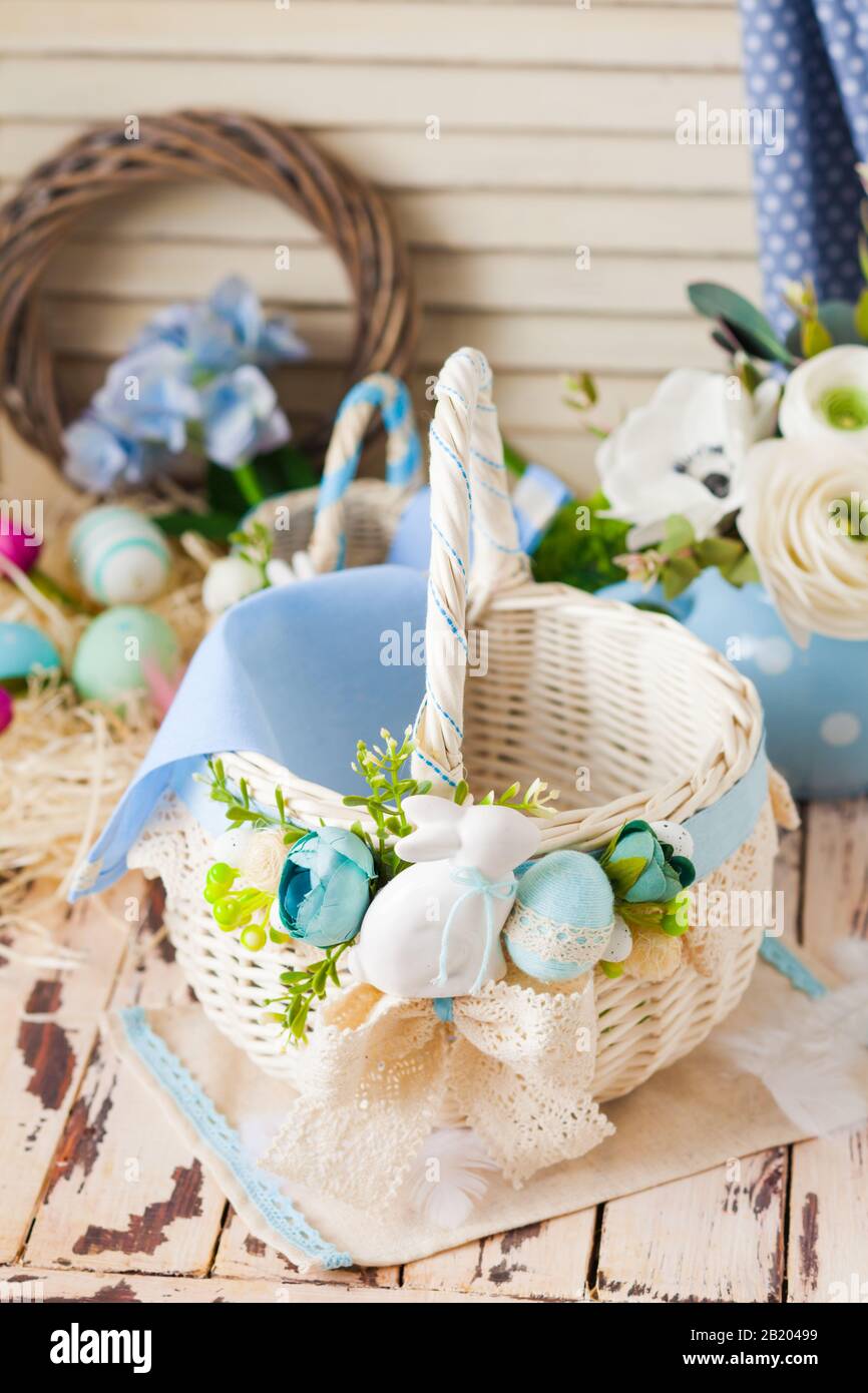 Top view white arrayed basket. Easter concept Stock Photo - Alamy