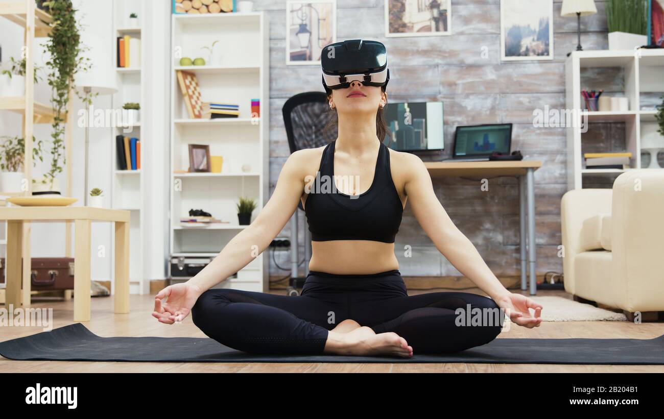 Reality pose hi-res stock photography and images - Alamy