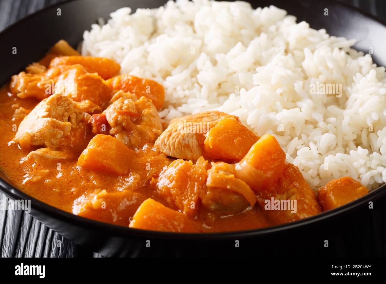 Gambian cuisine hi-res stock photography and images - Alamy