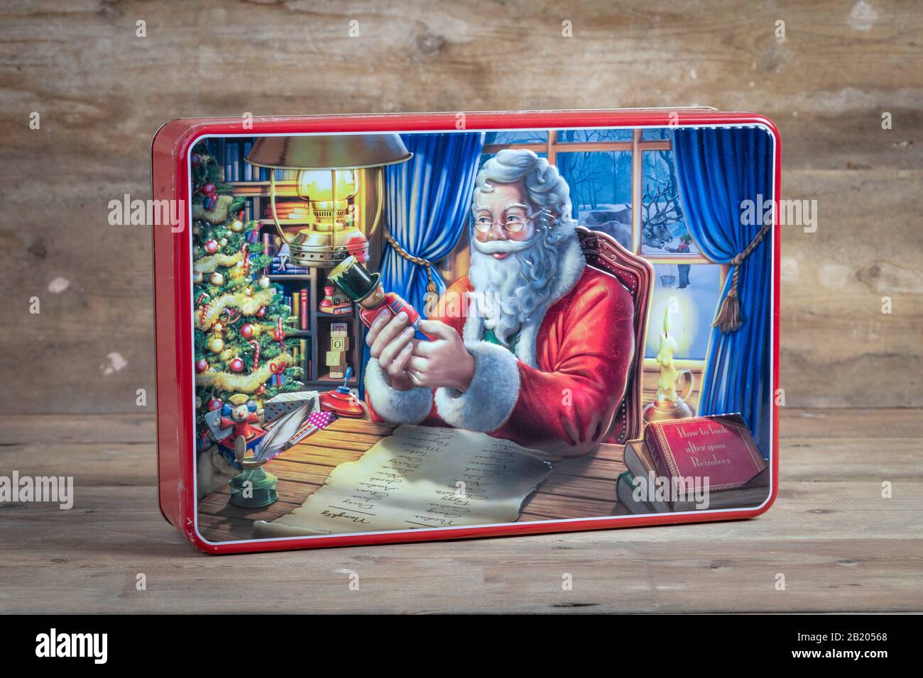 A Father Christmas biscuit tin Stock Photo - Alamy