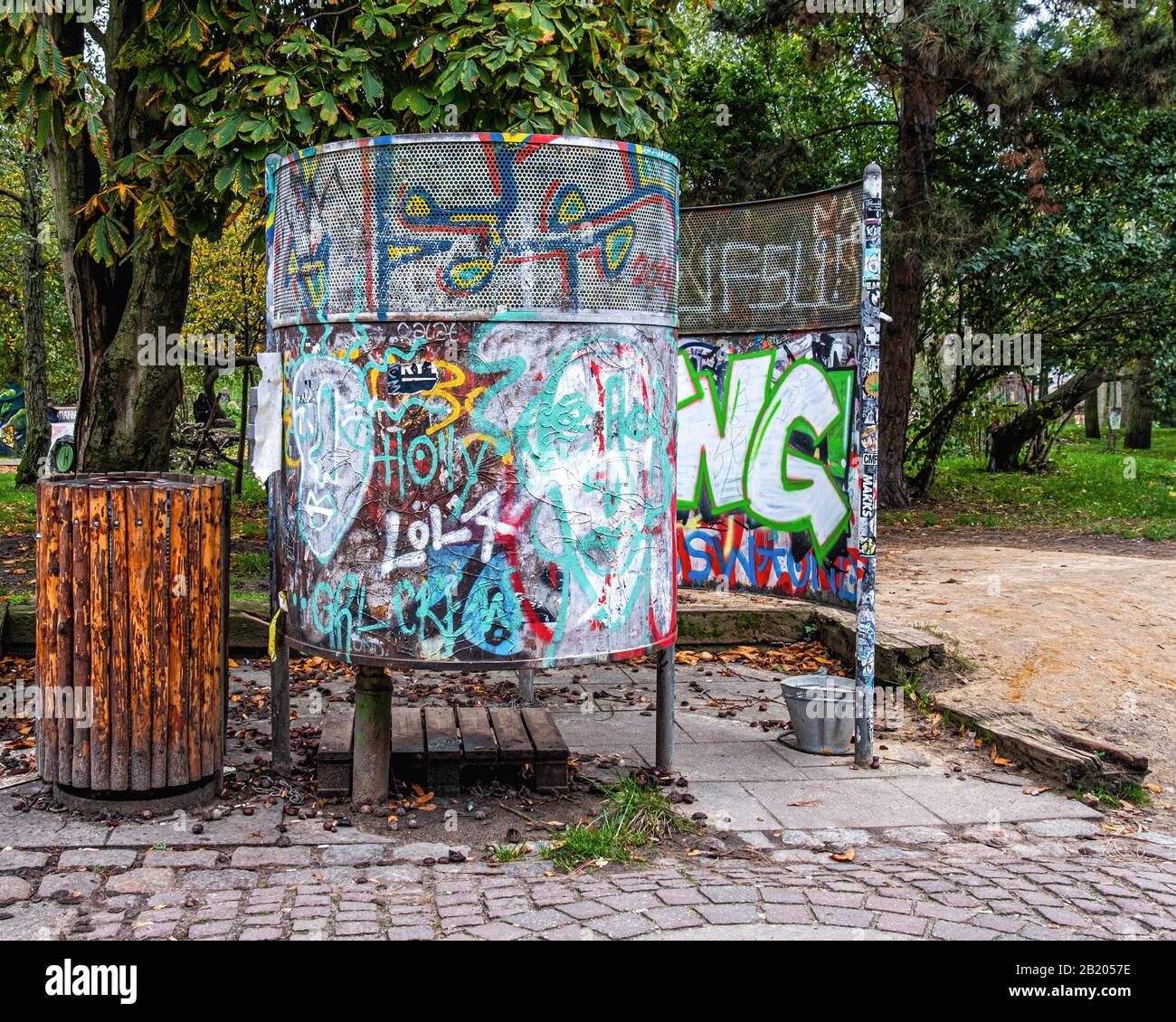 Squatting toilet hi-res stock photography and images - Alamy