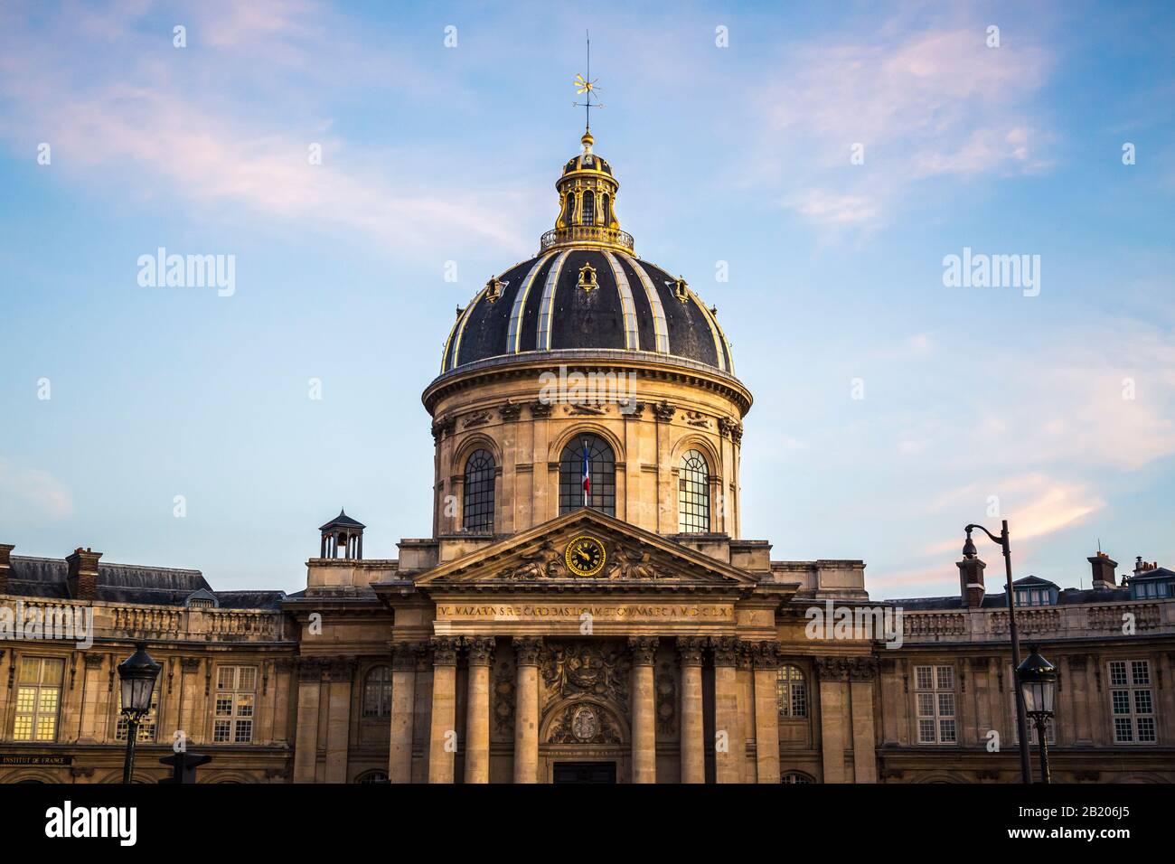 French institute academie francaise hi-res stock photography and images ...
