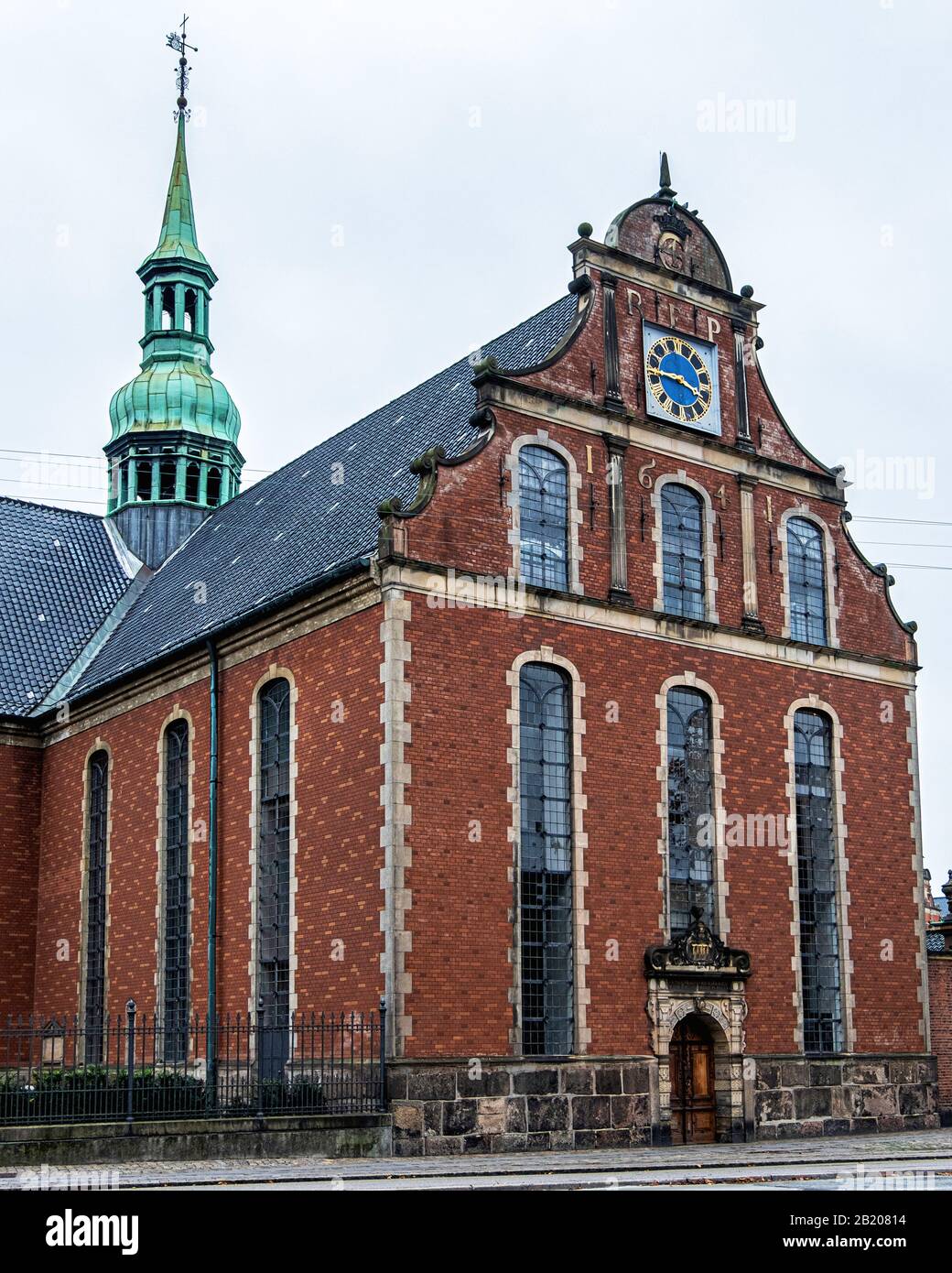 Sixteenth century historic naval church hi-res stock photography and ...