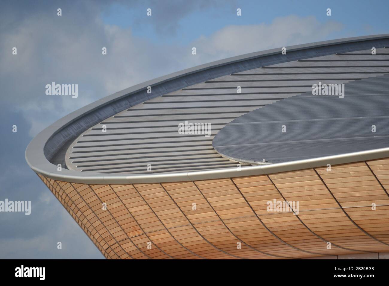 Close up of the upper bowl roof of the Velodrome, Lee Valley VeloPark ...