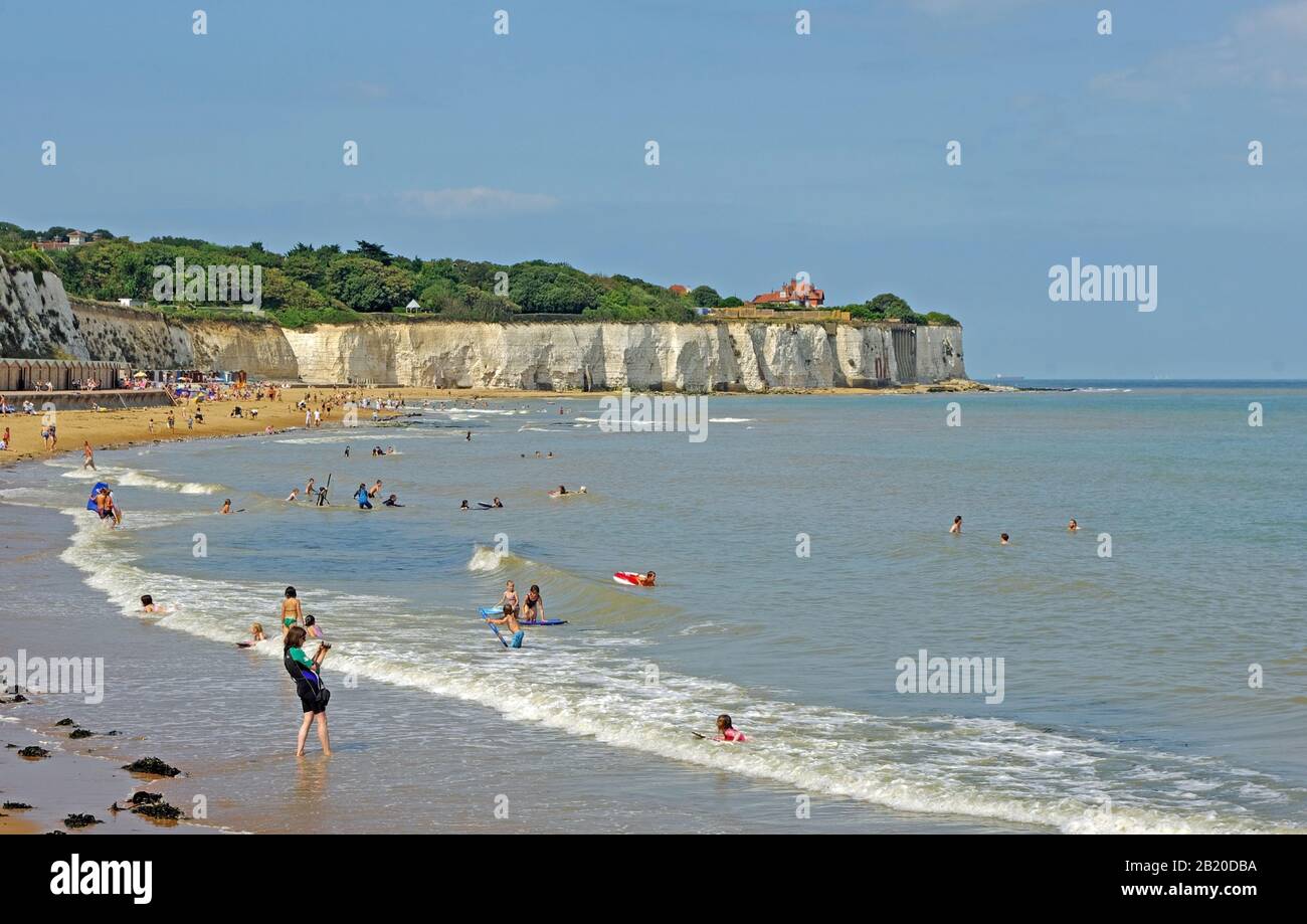 Broadstairs stone bay hi-res stock photography and images - Alamy