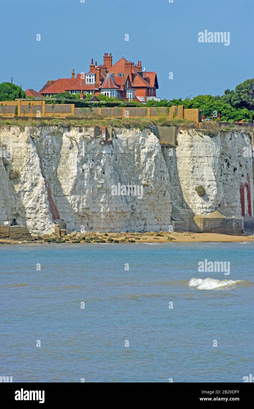 Broadstairs stone bay hi-res stock photography and images - Alamy